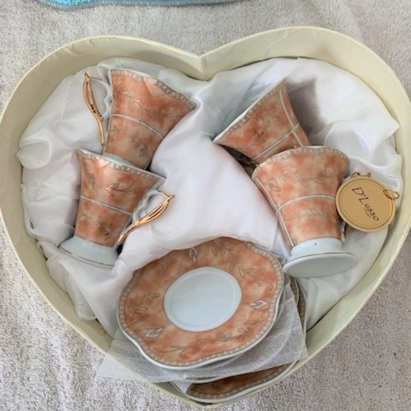 D'lusse | Accents | Dlusso Designs Deco Design Espresso Set In Heart ...